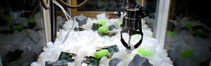 The Raspberry Pi Powered Claw Machine!